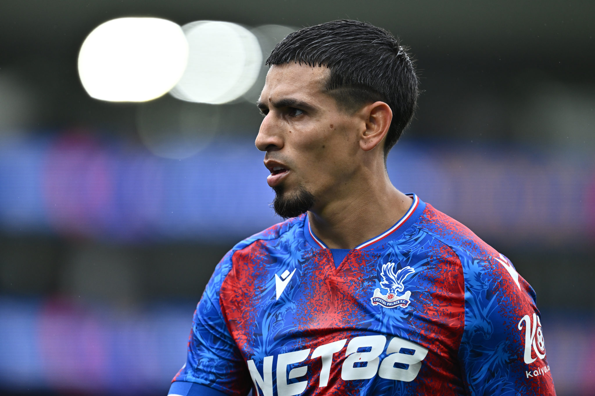 Who is Daniel Munoz? Age, height, transfer fee, wages and more