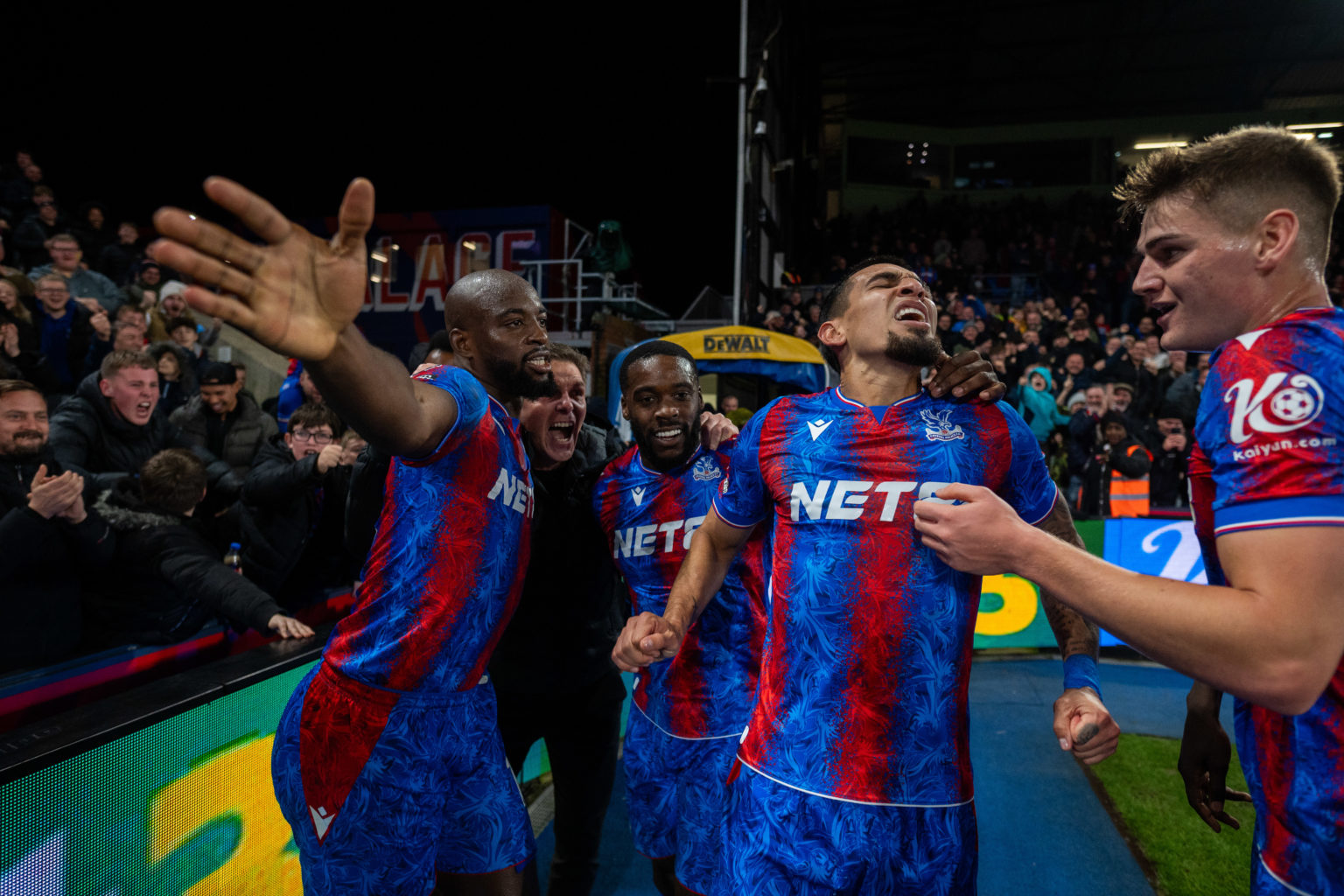 Matheus Franca and Trevoh Chalobah send messages to Daniel Munoz after ...